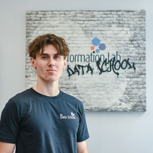 The Data School - Thomas Smith