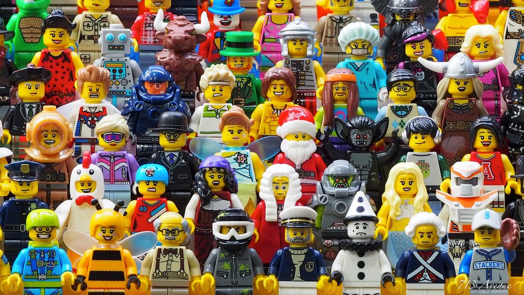 Dashboard Week Day 5 – LEGO Summer Sets (Snowflake + Power BI) - The Data School